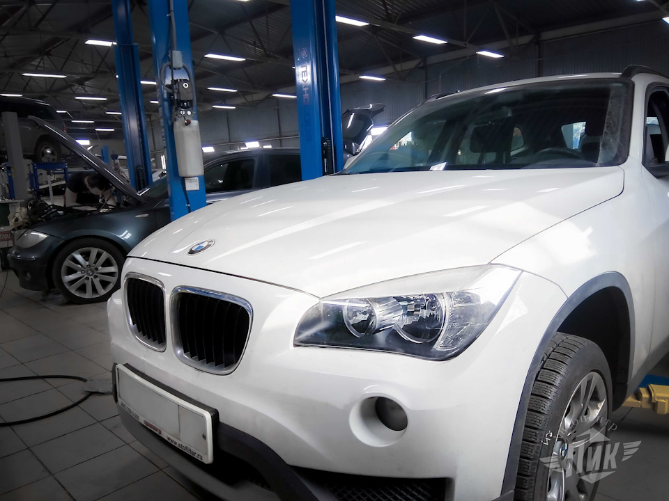ЗАМЕНА МАСЛОСЪЕМНЫХ КОЛПАЧКОВ БМВ Е84 Х1 — Автоцентр ПИК на DRIVE2