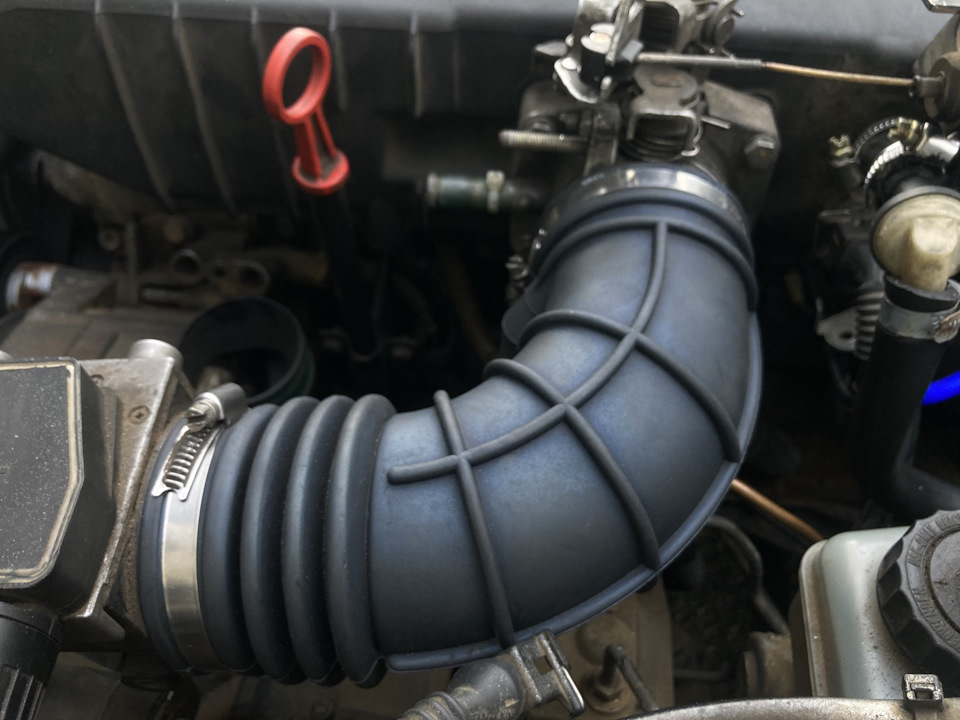 Устранения подсоса воздуха. Снятие впуска и наведение порядка под ...