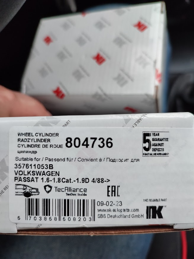 Передние, задние тормоза — замена — Skoda Octavia A4 Mk1, 1,6 л, 2007 ...