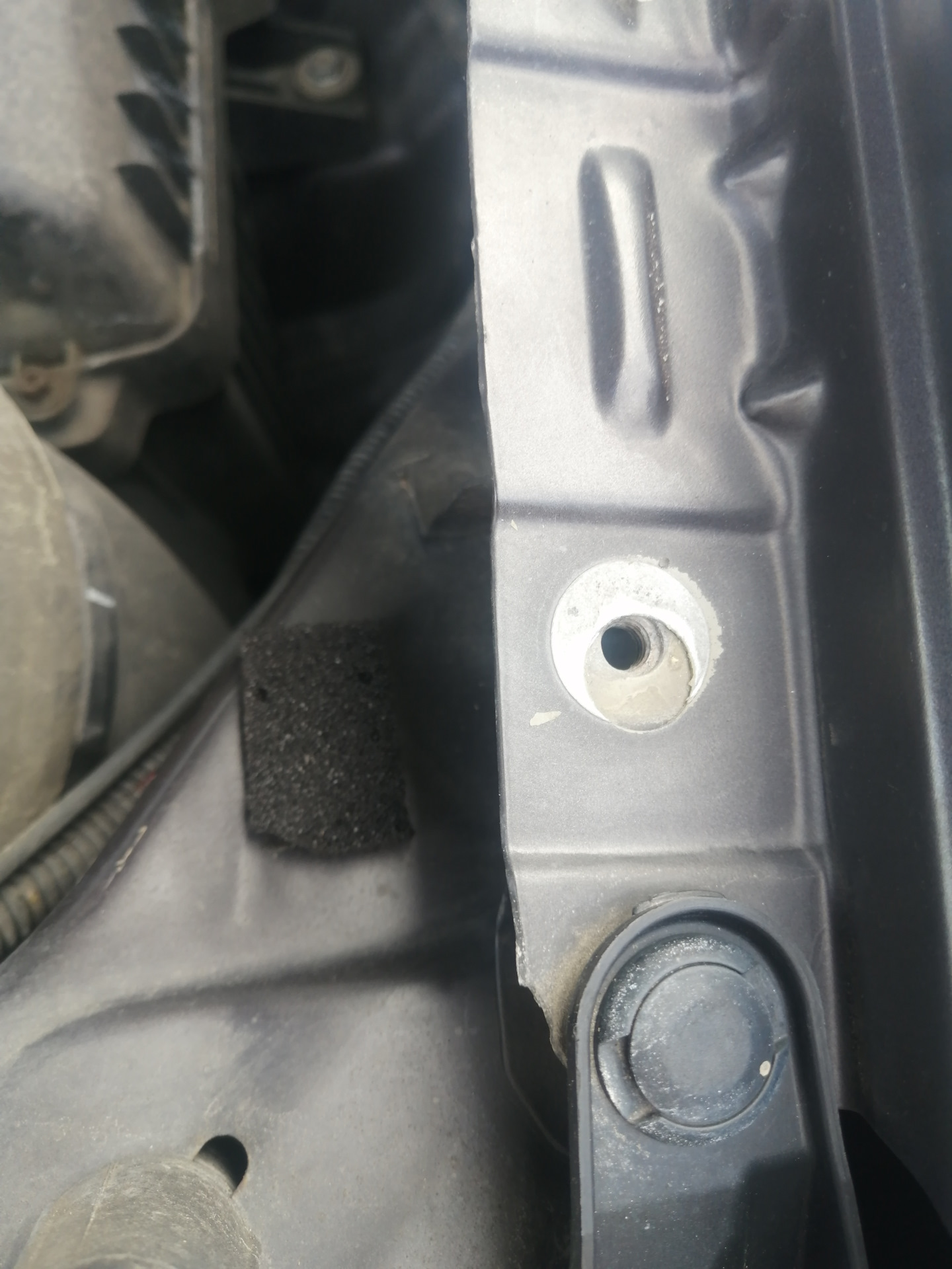 Газовые упоры капота — Honda Pilot (2G), 3,5 л, 2012 года | своими ...