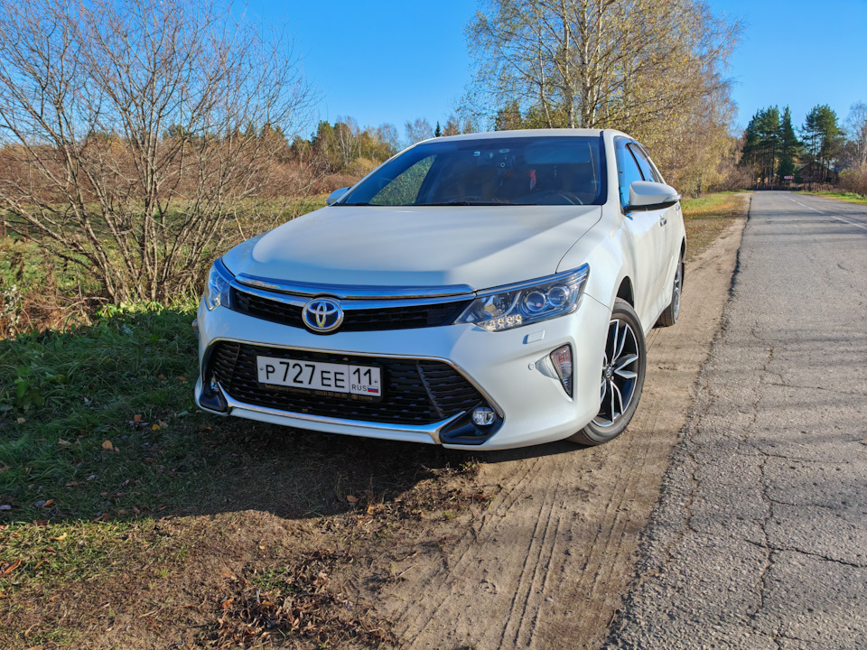 72. Поводок крышки бензобака — Toyota Camry (XV50), 2,5 л, 2017 года ...
