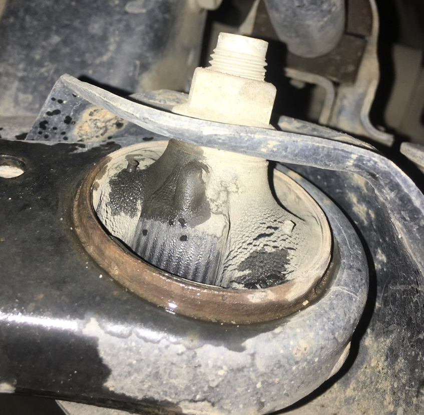 Подвеска. Замена сайлент-блоков передних рычагов — Toyota Highlander ...