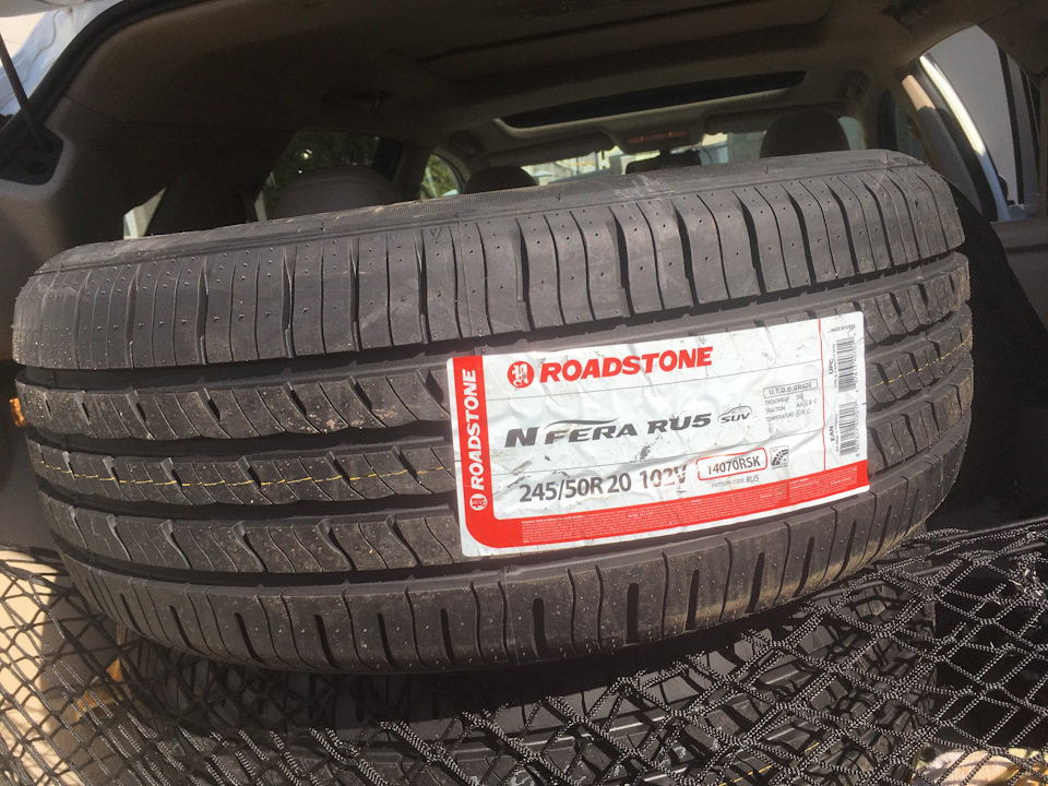 Летние шины Roadstone N'Fera RU5 245/50R20 102V — Toyota Venza (1G), 3 ...