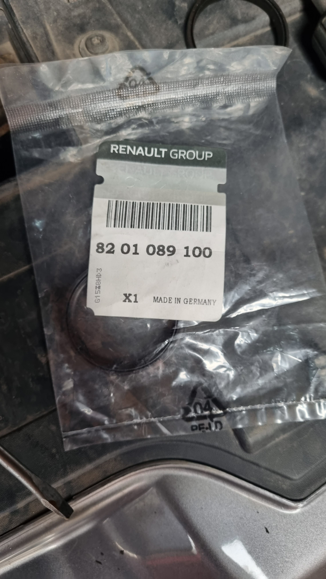 Замена уплотнительного кольца патрубка перед турбиной.номер 8201089100 ...