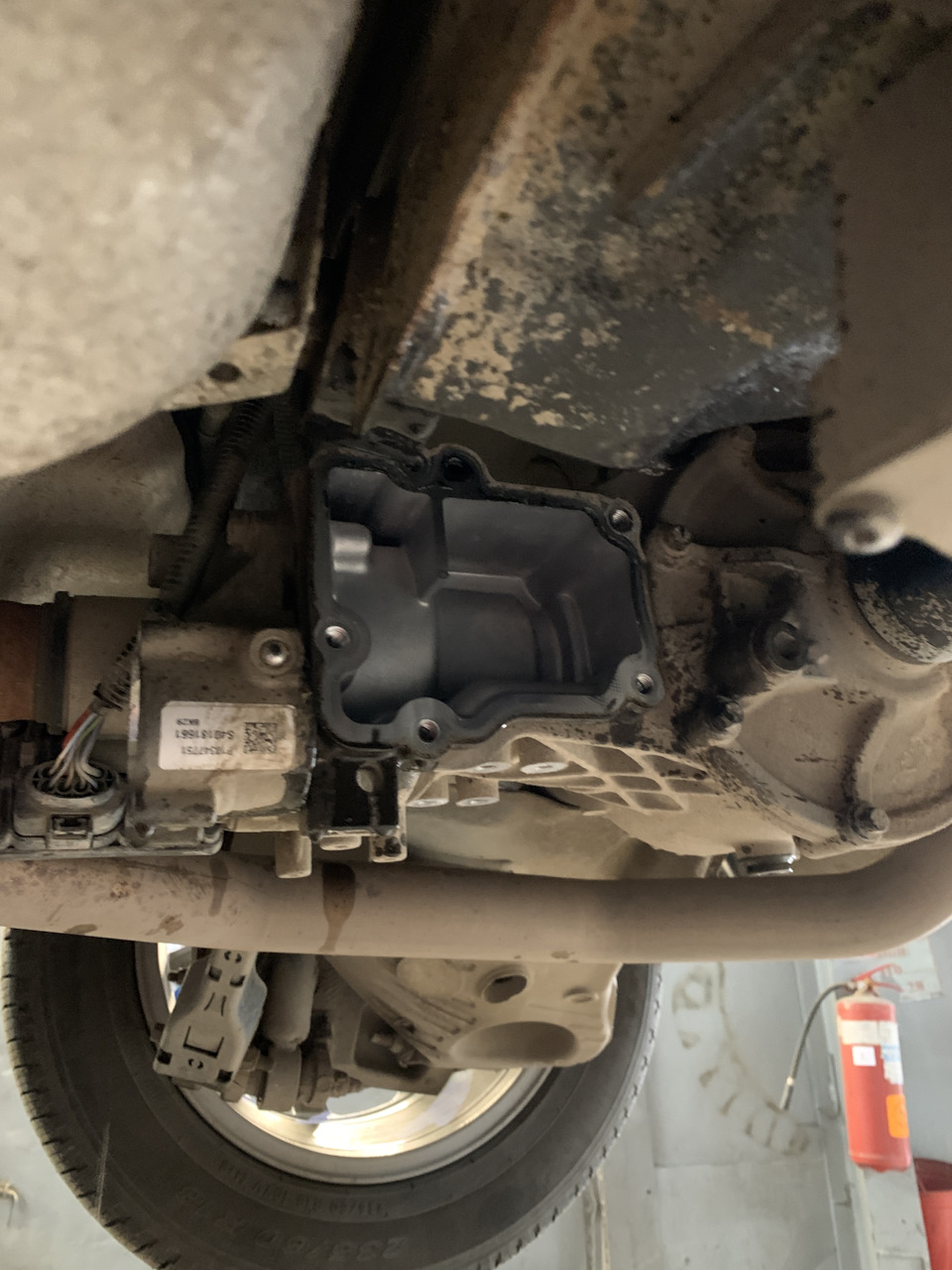 Смена масел в трансмиссии — Land Rover Discovery Sport (1G), 2 л, 2017 ...