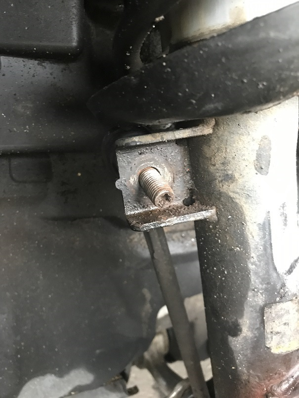 Замена передних стоек стабилизатора Mercedes-Benz C-class S204 ...