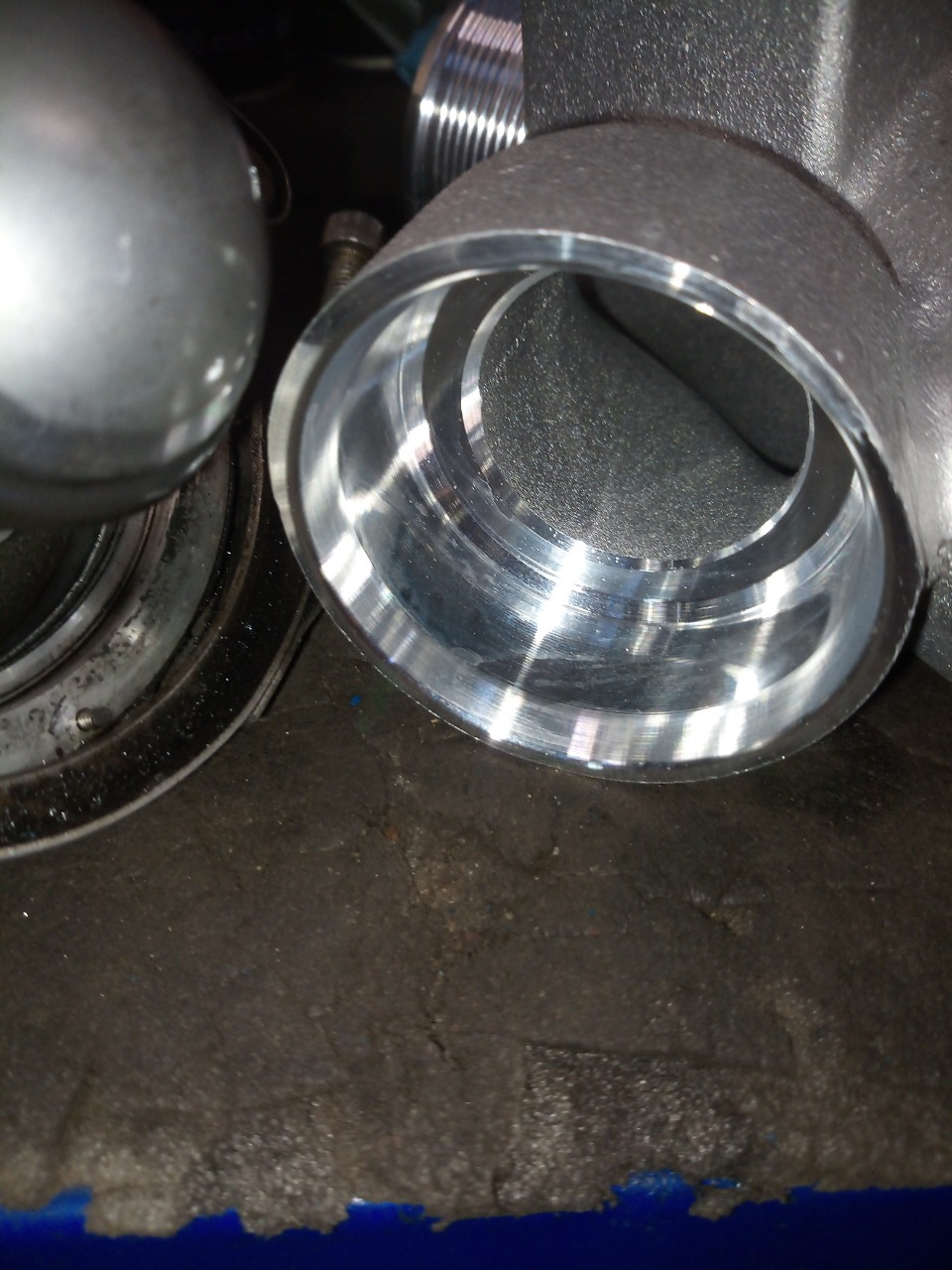 Замена перепускного клапана турбин — Volvo S60 (2G), 2,4 л, 2010 года ...