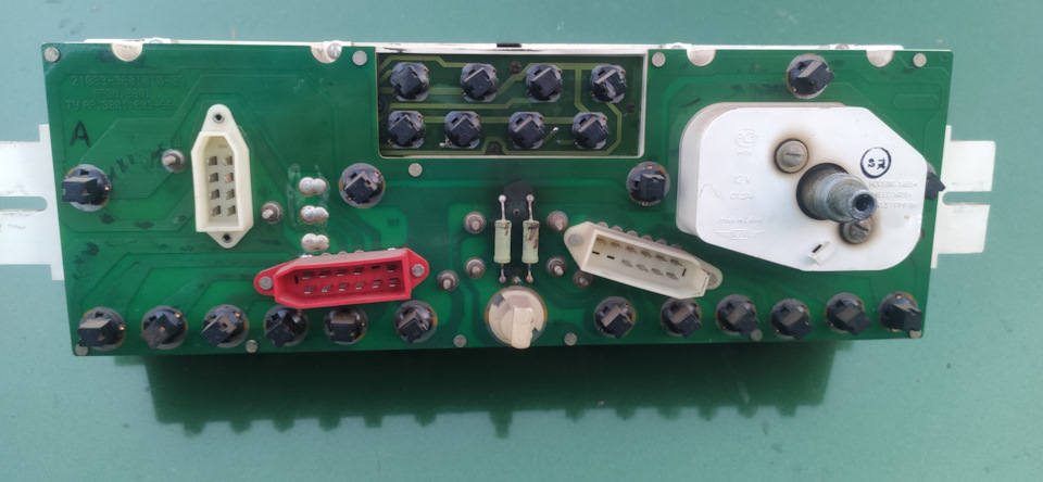 Щиток приборов 2109 латвия на Lada 21093i. Б/у | 5 500 ₽ в городе ...