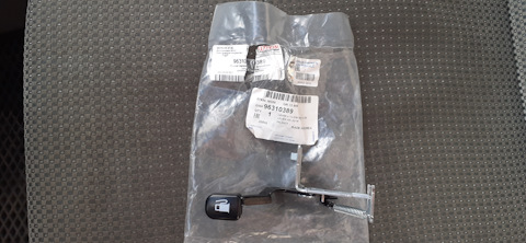 96310389 Ручка открывания лючка топливного бака GM | Запчасти на DRIVE2