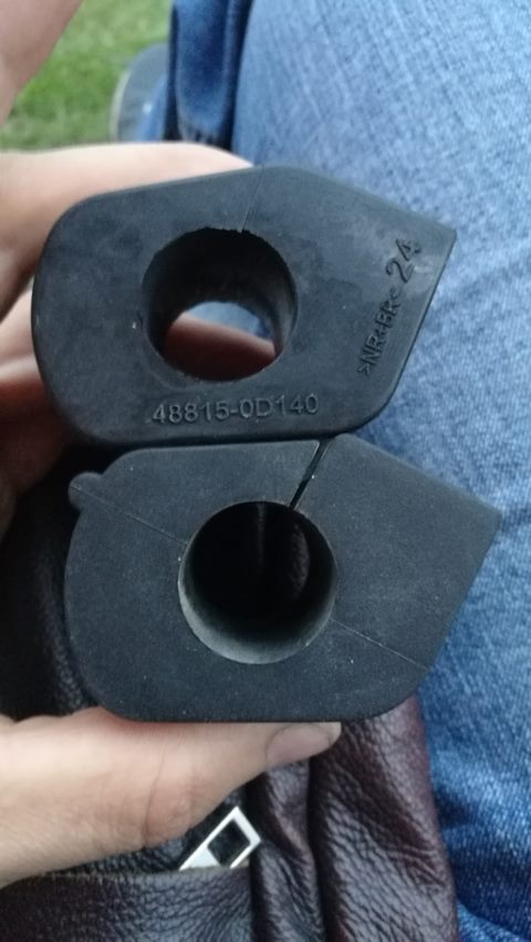 488150D140 Втулка переднего стабилизатора D=24 TOYOTA VITZ /YARIS05 ...