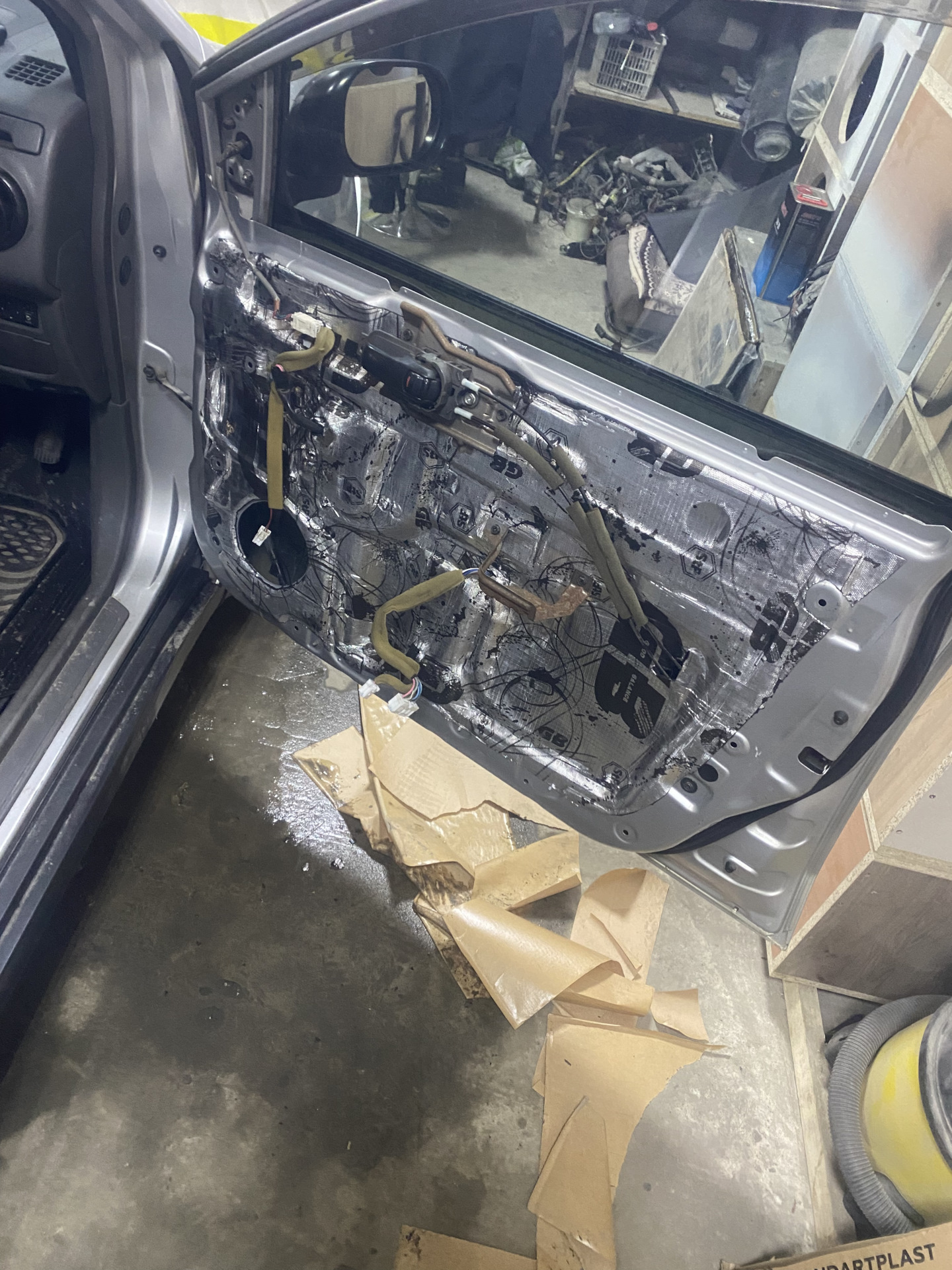 Шумоизоляция — Nissan AD (Y12), 1,5 л, 2009 года | автозвук | DRIVE2