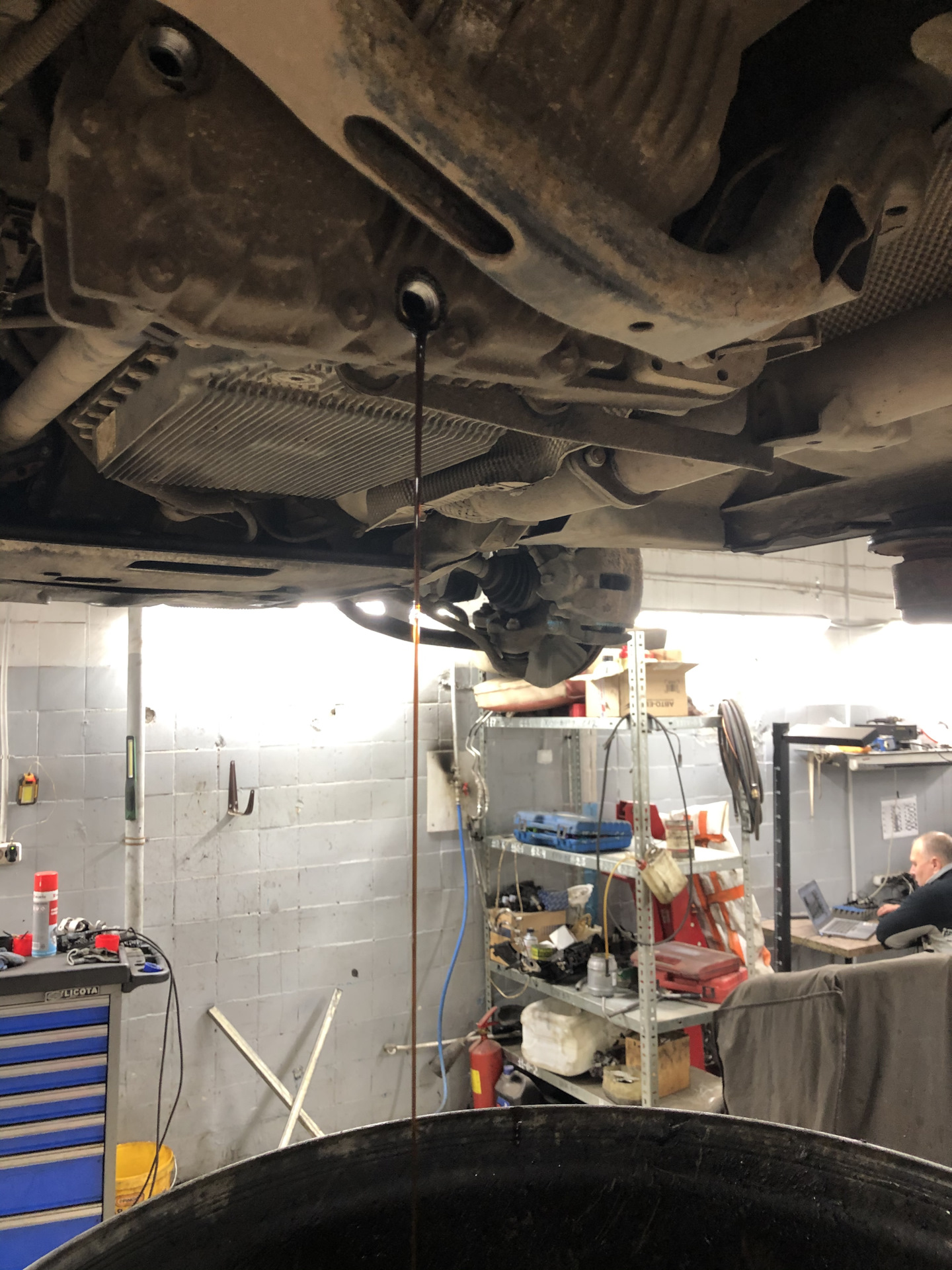 Замена масла в раздатке, завихритель перед турбиной — BMW X3 (E83), 2 л ...