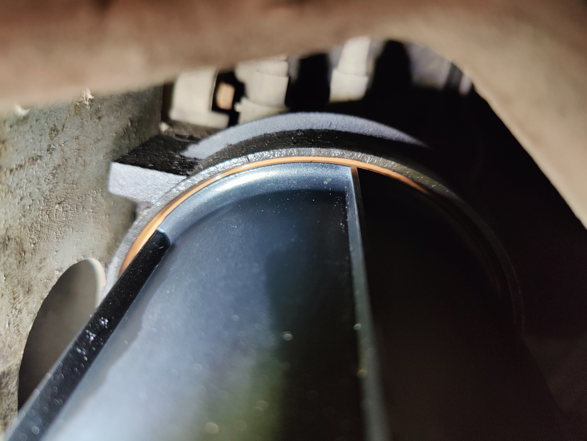 Замена корпуса топливного фильтра в сборе 2211613 — Ford Transit (8G ...