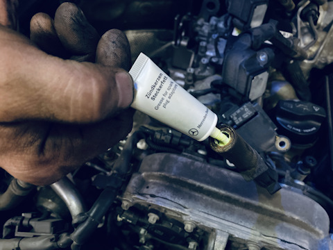 A0029898051 Смазка 10гр Mercedes | Запчасти на DRIVE2