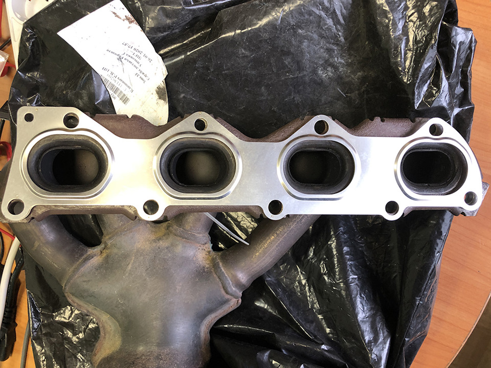 33. Замена выпускного коллектора (036131703G) — Volkswagen Polo Sedan ...