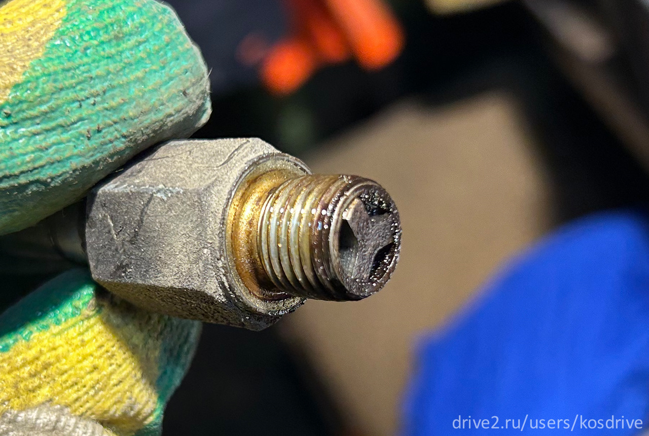 Обслуживание невозвратного клапана турбины 30677524 — Volvo S80 (2G), 2 ...