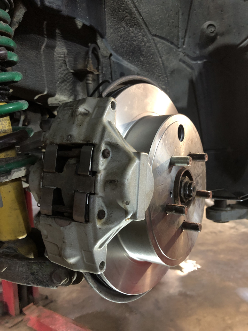 Первое большое ТО (щитки, тормозные диски, колодки, втулки ...