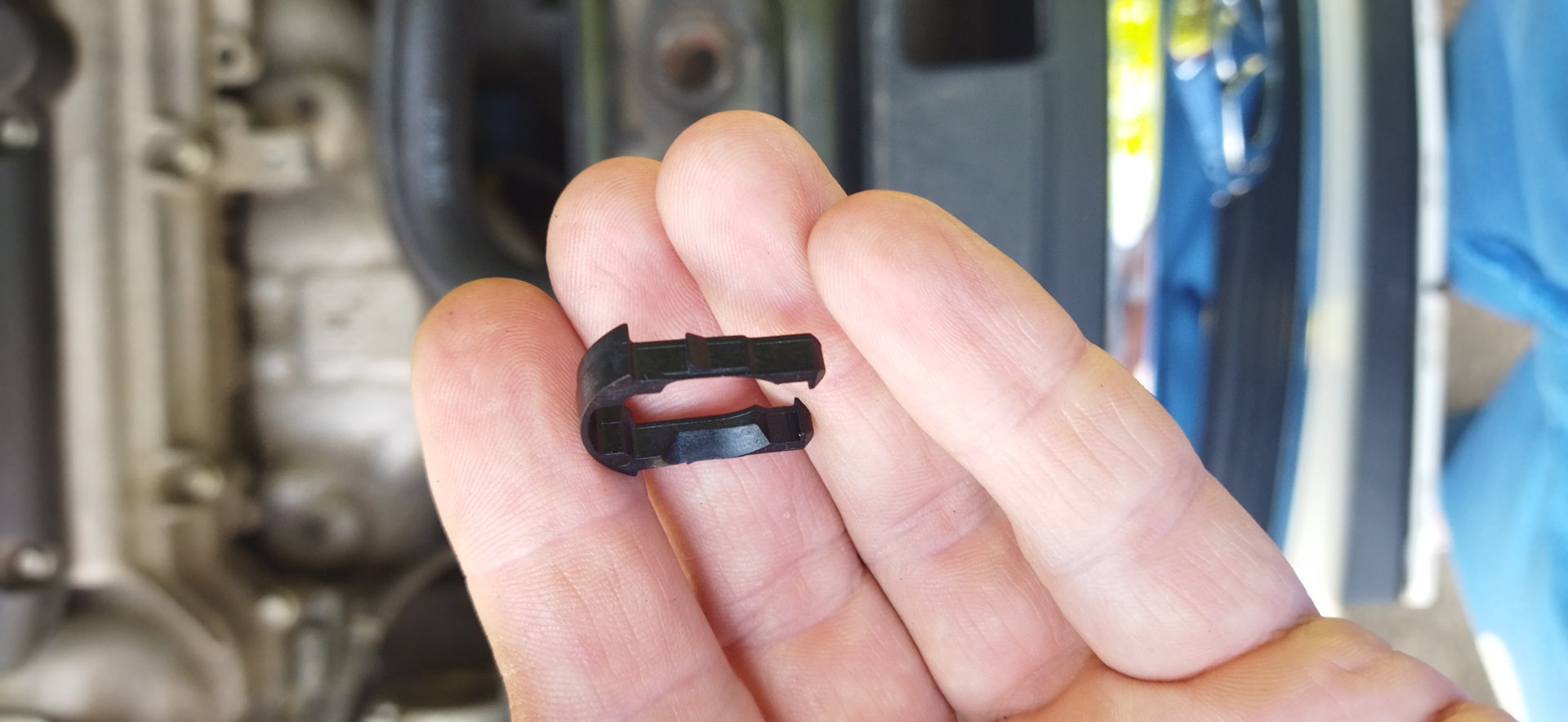 Чистка клапана рециркуляции выхлопных газов (профилактика) и установка ...