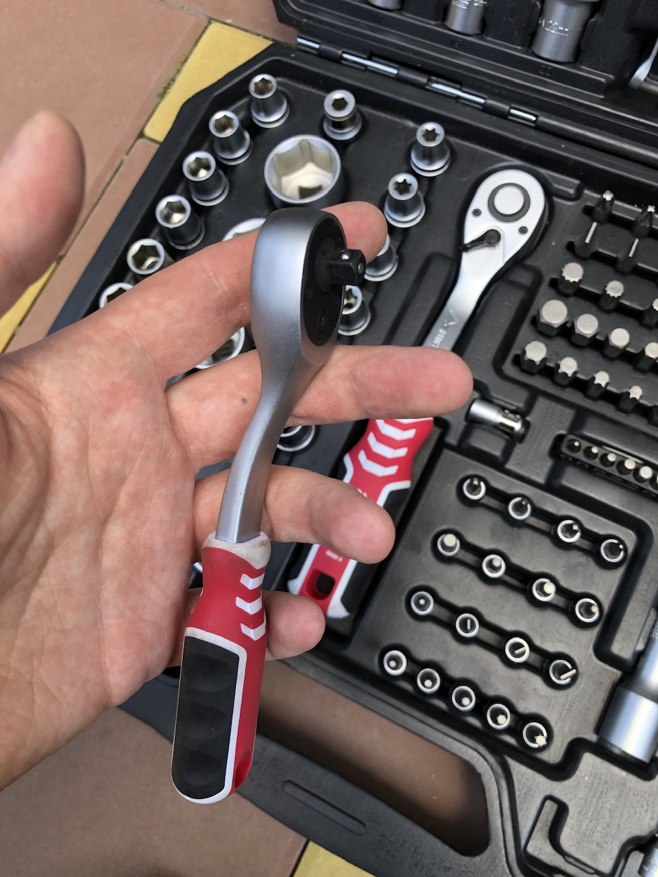 Один из лучших подарков! Набор инструментов ARNEZI R0900130. — Lexus CT 200h, 1,8 л, 2011 года ...