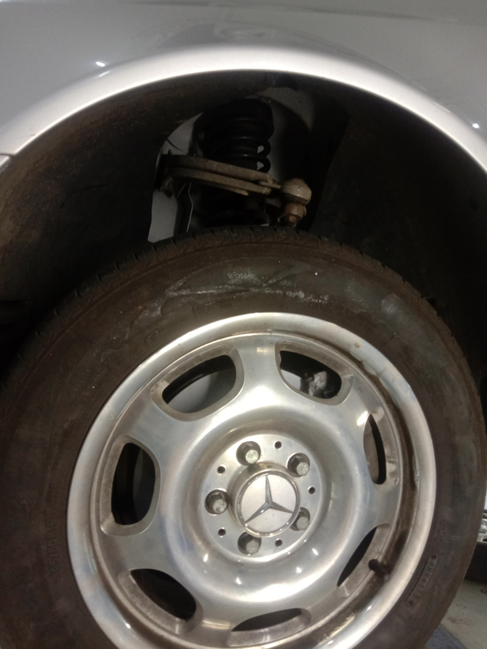 Замена тросов стояночного тормоза.Замена тормозных дисков и колодок ...