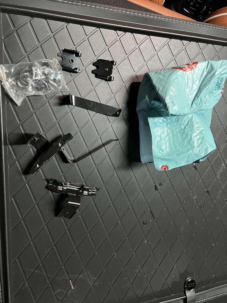 доп. оснащение: Комплект оригинальных противотуманок (доп. Дальний ...