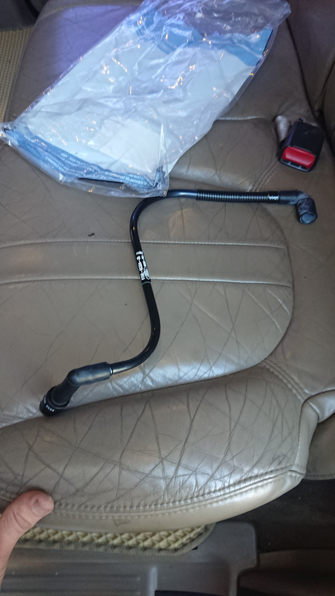 Замена клапана PCV и его вакуумная магистраль — Ford Expedition (1G), 5 ...