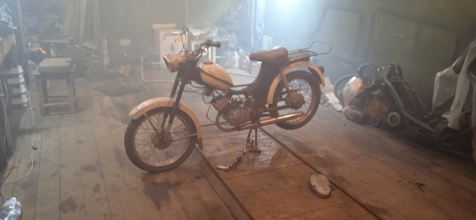 Мопед в багажник влезает на ура! — Mazda Capella VI, 2 л, 1998 года ...