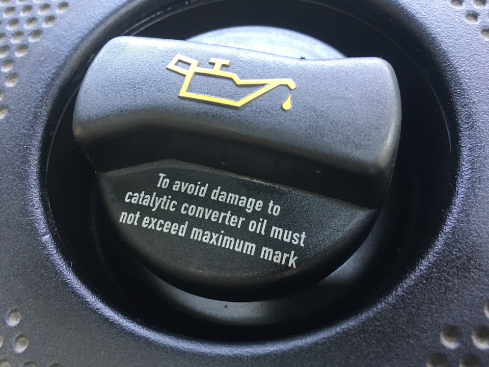 Замена прокладки крышки маслозаливной горловины, VAG 06A103483D — Skoda ...