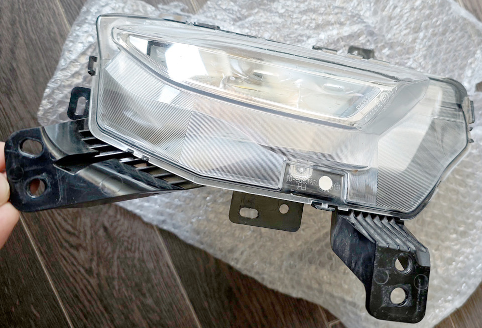 левая LED птф Equinox III рест. 2021-25 на Chevrolet Equinox (3G). Б/у ...