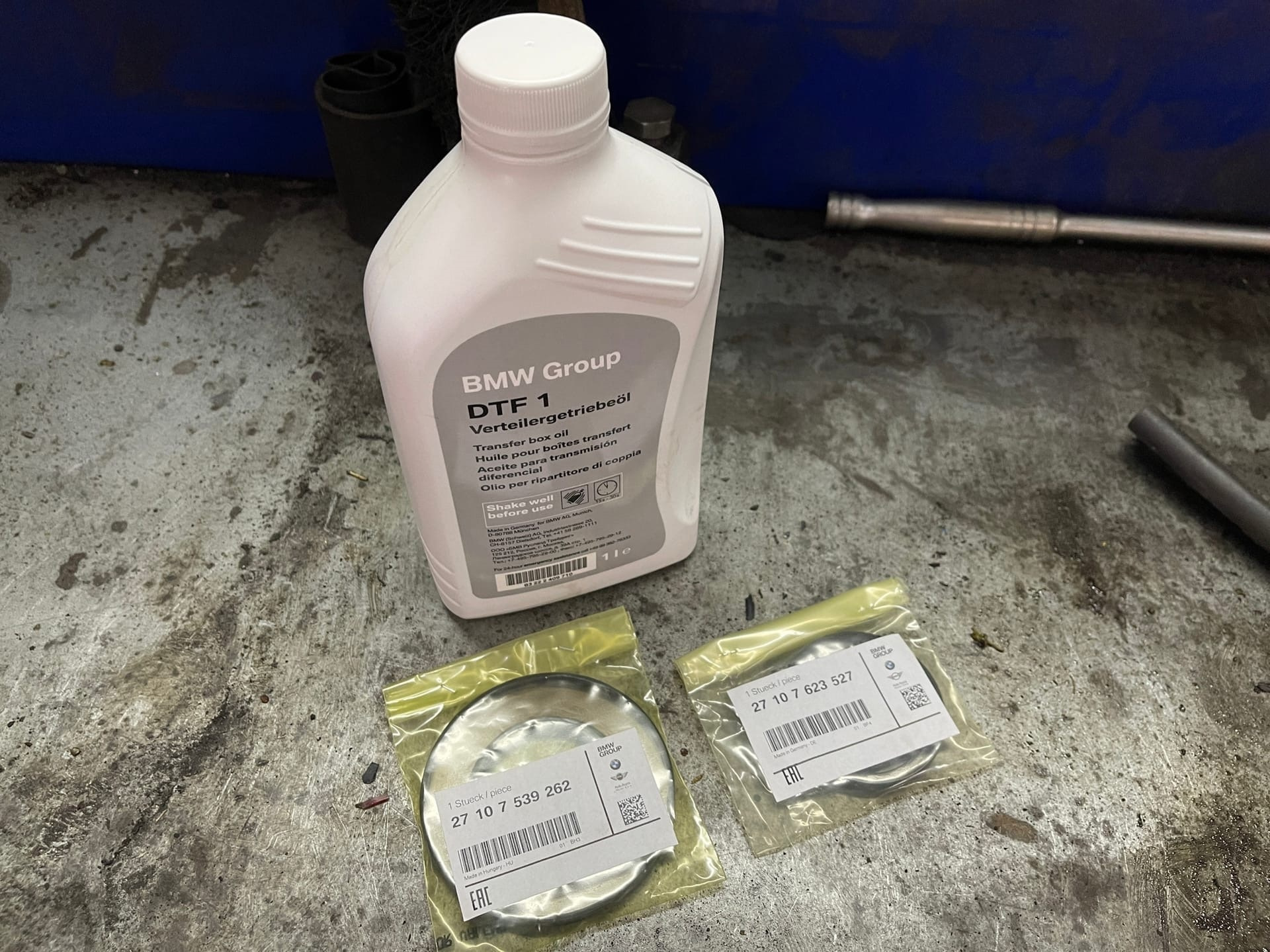 Замена сальников раздатки — BMW X3 (F25), 3 л, 2016 года | визит на ...