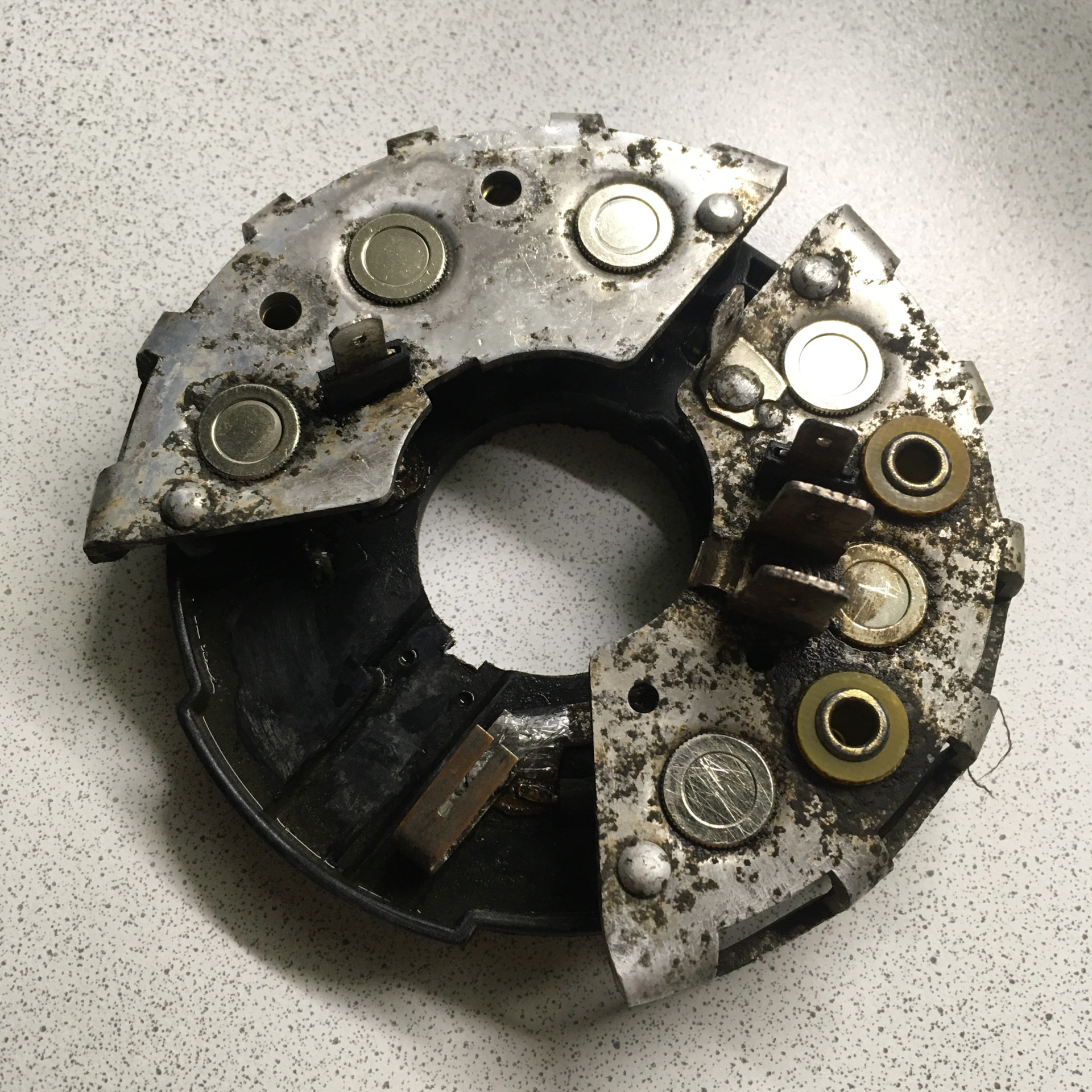 Поиск артикула диодного моста — Mercedes-Benz E-class (W124), 3 л, 1991 ...