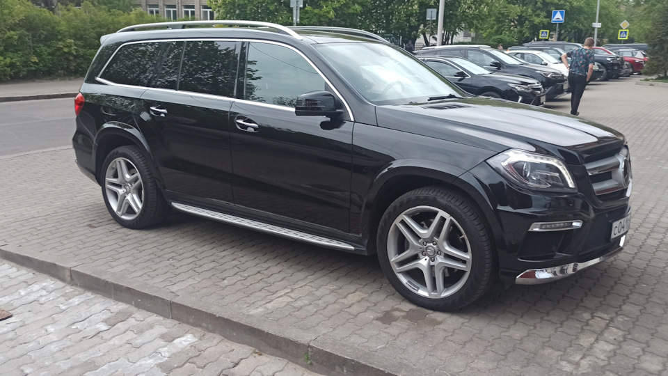 Mercedes-Benz GL-Class (X166) 4.7 бензиновый 2012 | V8 Надёжно на DRIVE2
