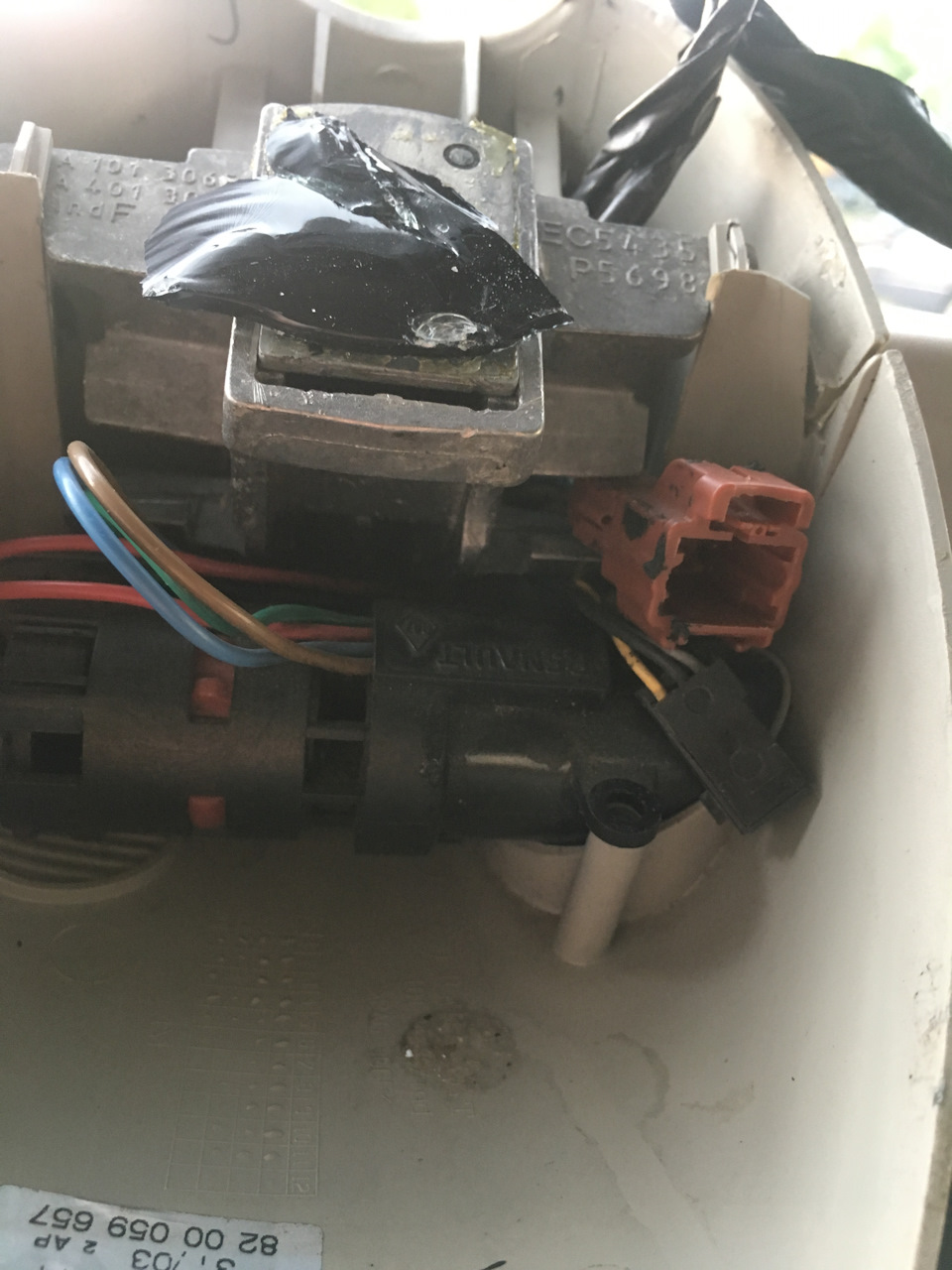 8200059657 Датчик температуры воздуха RENAULT | Запчасти на DRIVE2