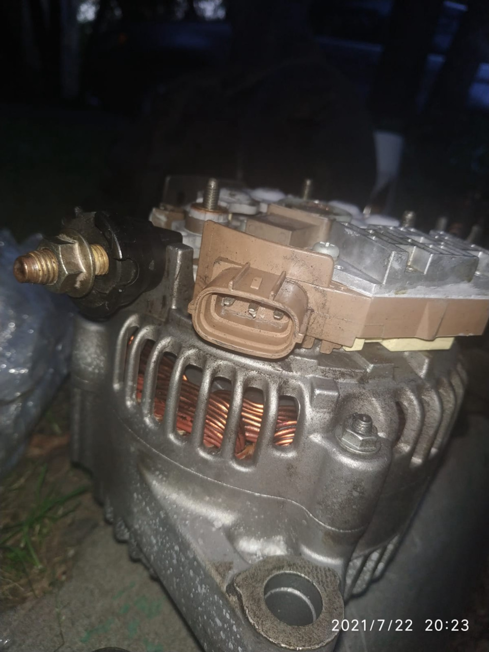 Замена генератора. — Toyota Crown (S140), 2,5 л, 1992 года | запчасти ...