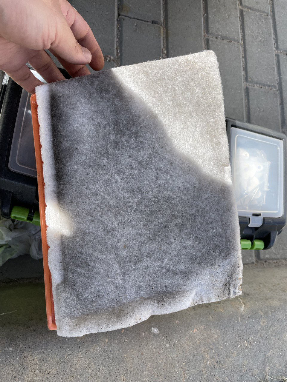 Замена воздушного фильтра — BMW X1 (F48), 1,5 л, 2018 года | расходники ...