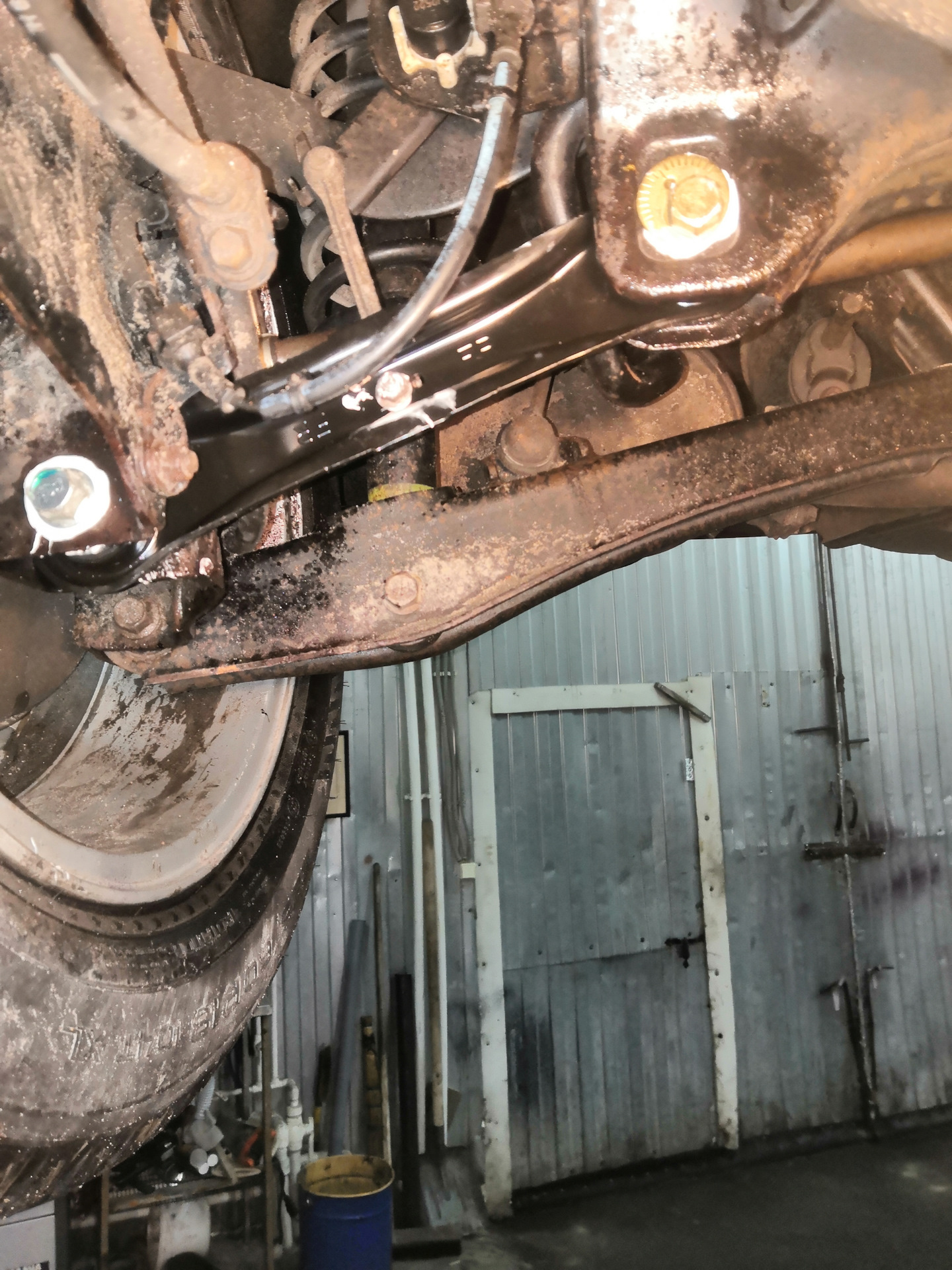 Замена рулевых наконечников — Mitsubishi Outlander (3G), 2,4 л, 2012 ...