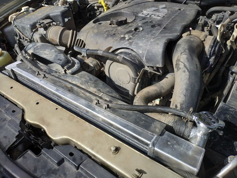 Радиатор цельносварной от AJS — Mitsubishi Pajero Sport (2G), 2,5 л ...