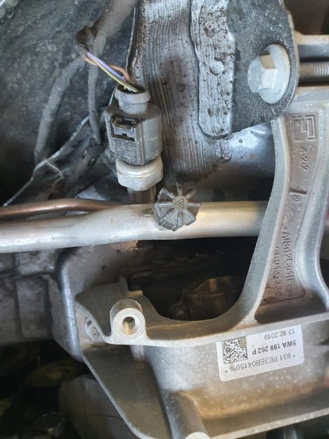 5WA199262P Подушкa двигателя VAG | Запчасти на DRIVE2