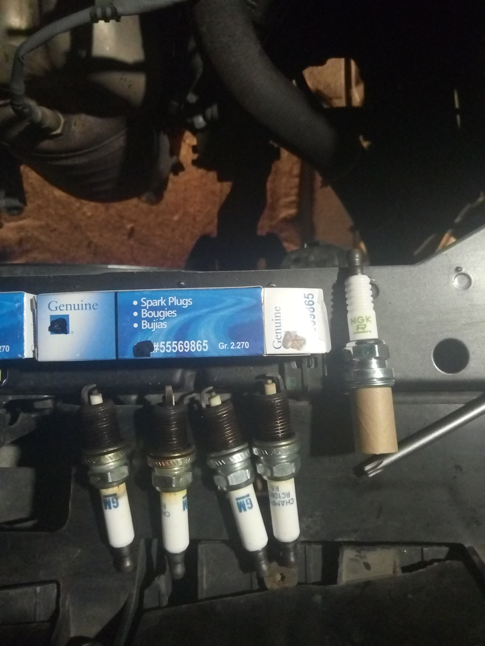 55569865 СВЕЧА ЗАЖИГАНИЯ GM | Запчасти на DRIVE2