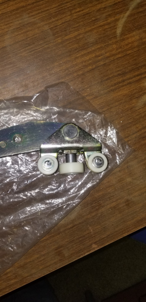 701843406B Шарнир сдвижной двери нижний левый, правый / VW Transporter ...