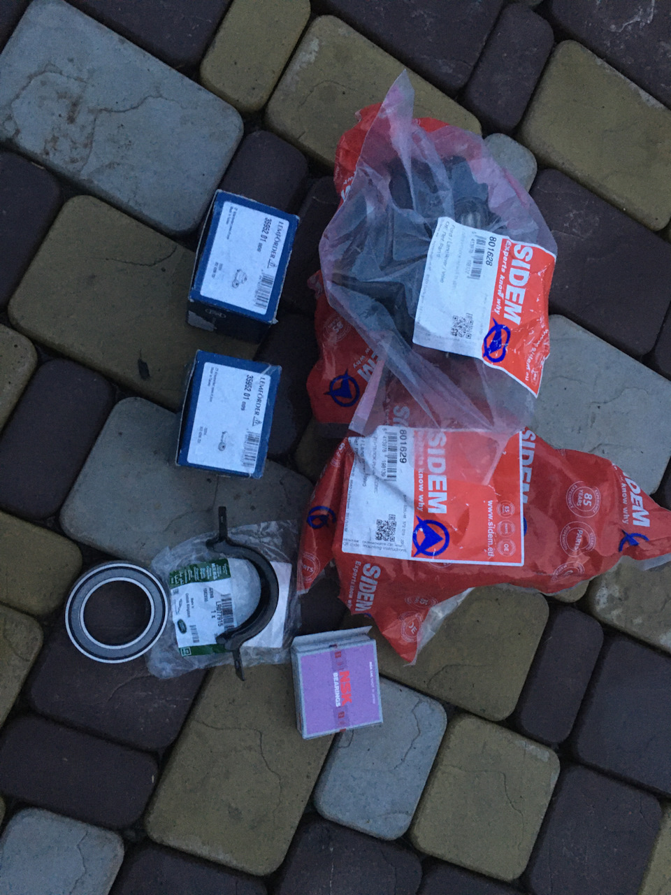 Передняя подвеска: сайлентблоки рычагов. — Land Rover Freelander 2 ...