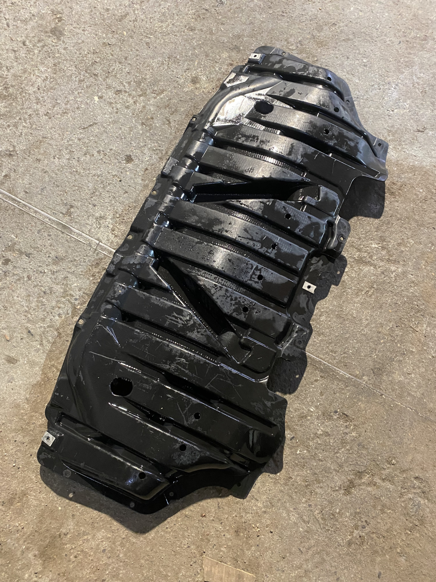 Замена Защиты двигателя KRN500200 — Land Rover Range Rover (3G), 4,4 л ...