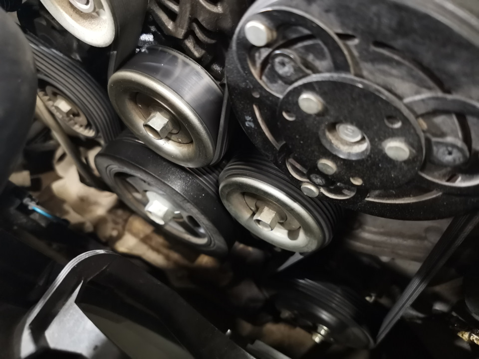 Замена переднего сальника коленчатого вала — Subaru Forester (SJ), 2 л ...