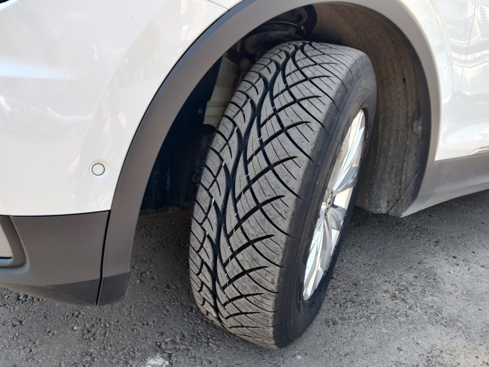 Шины Nitto NT 420S 225/65 R17 106V — Volkswagen Tiguan (2G), 2 л, 2018 ...
