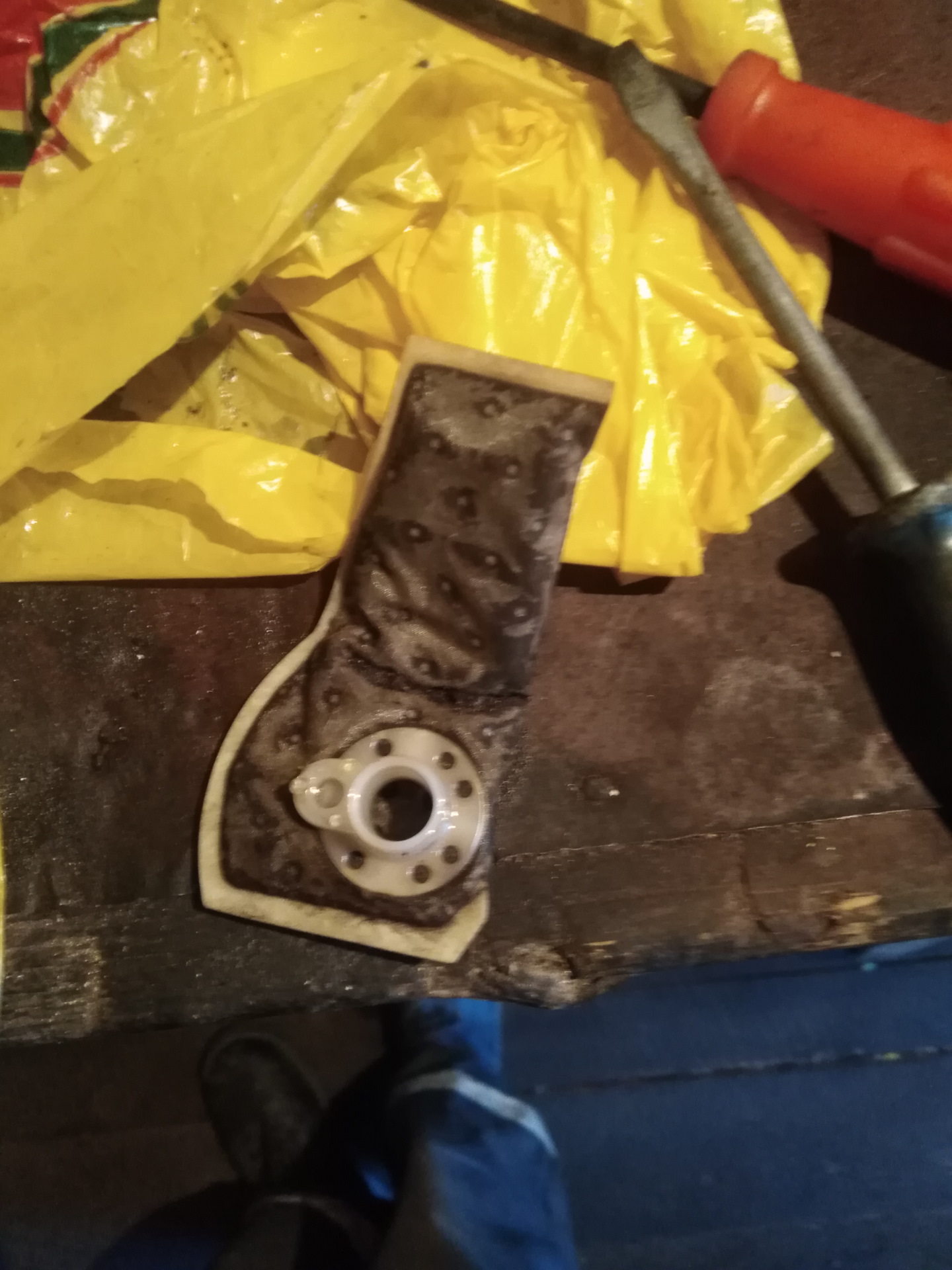 Замена сеточки, бензонасоса, топливного фильтра, масла, фильтра ...