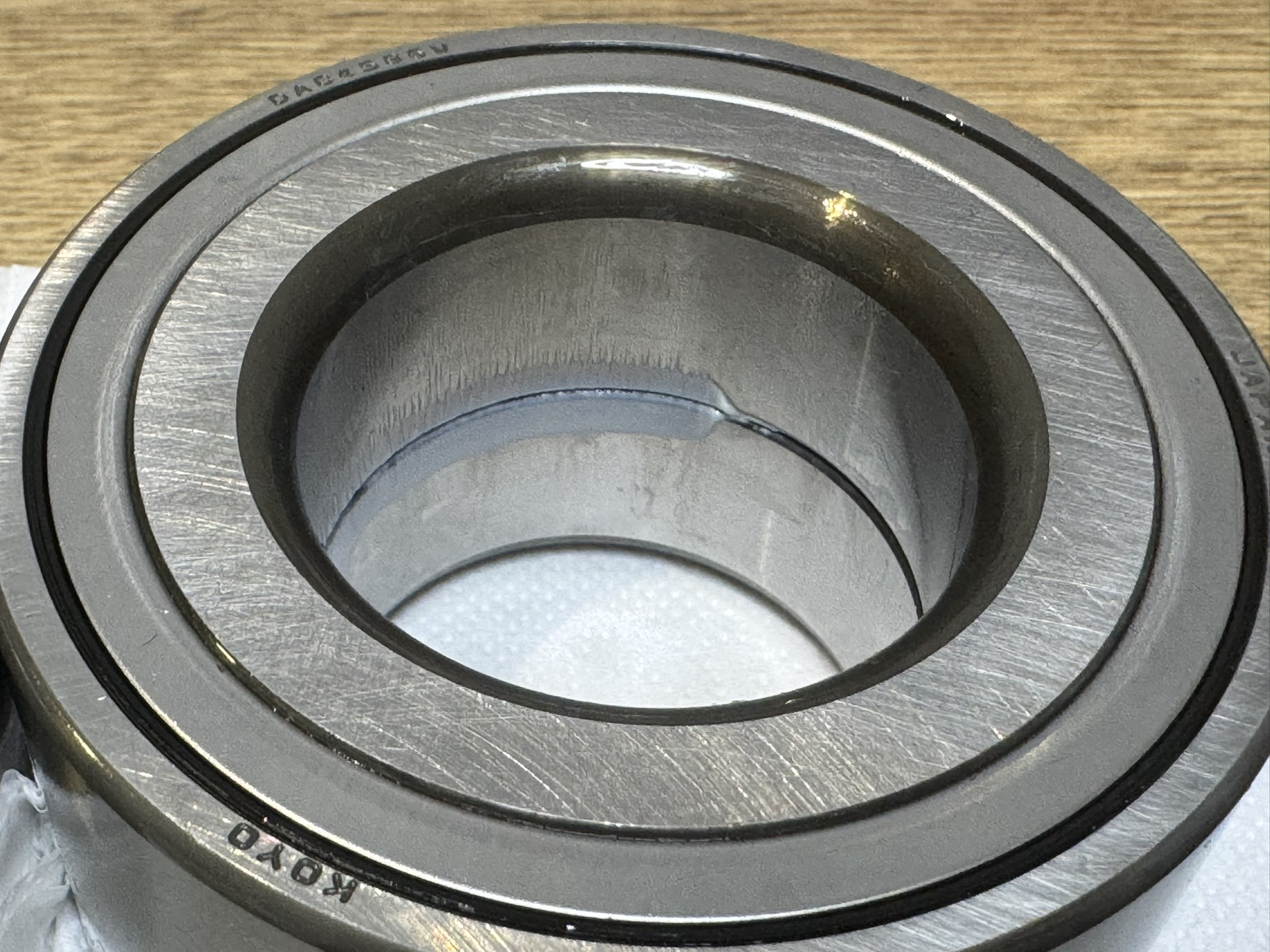 Замена левого привода и ступичного подшипника — Lexus RX 450h (3G), 3,5 ...