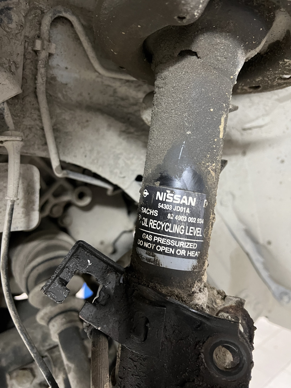54303JD01A Амортизатор передний NISSAN INFINITI | Запчасти на DRIVE2