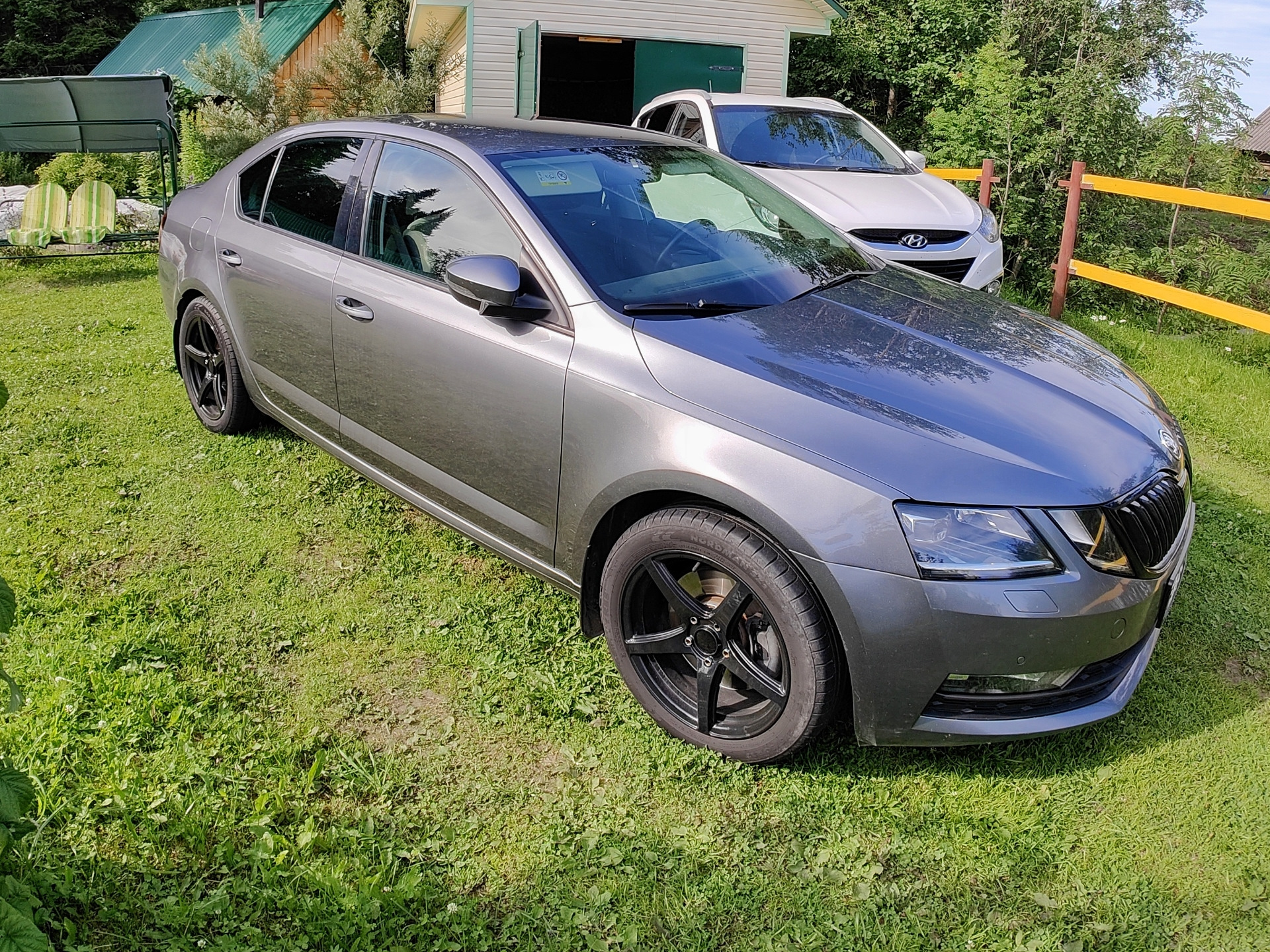 Покраска тормозных дисков и суппортов — Skoda Octavia Mk3, 1,8 л., 2018 ...