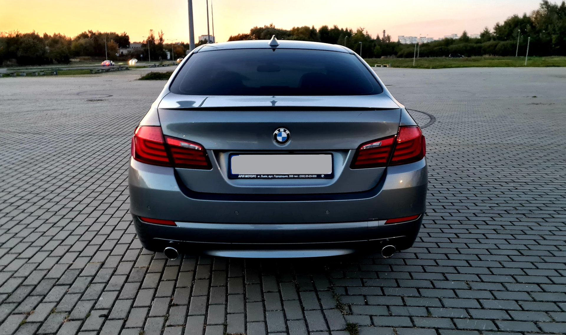 Пару фото BMW F10 на исходе дня — BMW 5 series (F10), 3 л, 2010 года ...
