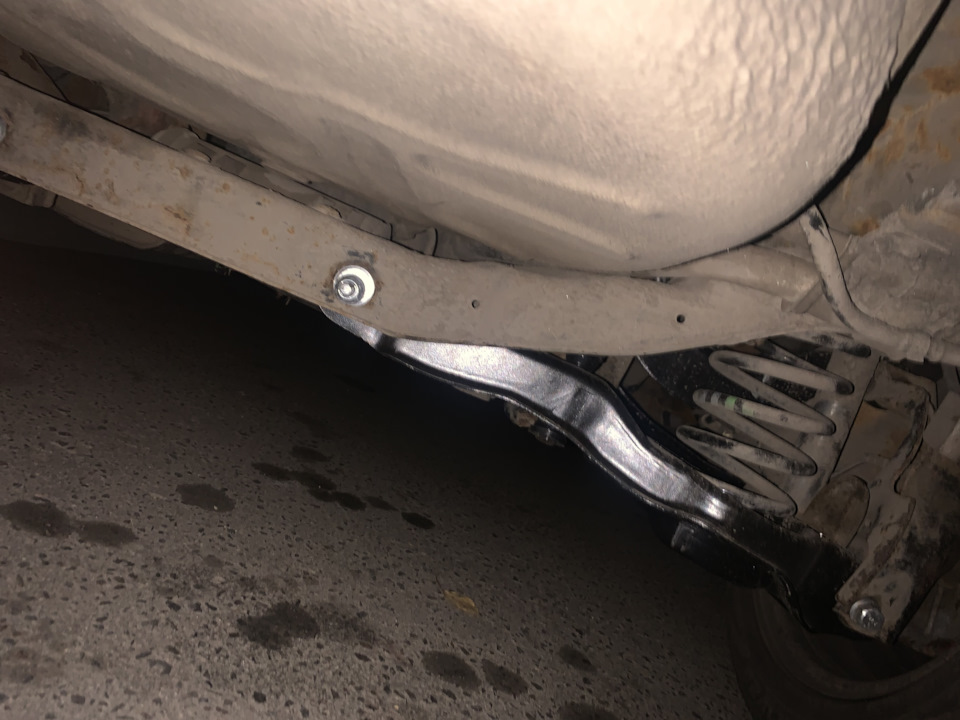 Задняя подвеска (замена) — Ford Focus II Hatchback, 1,6 л, 2010 года ...
